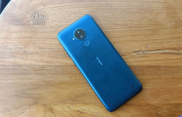 So sánh Xiaomi Redmi 12C và Nokia C30: Đâu là điểm khác biệt?